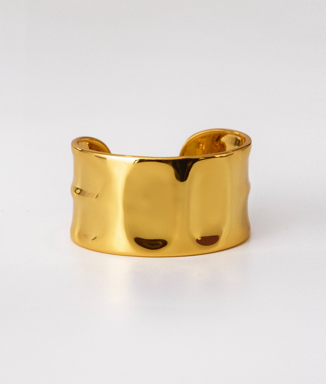 Shako Gold Bangle – Studio Concierge